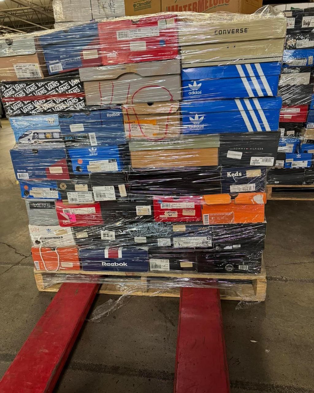 Shoe Pallets For Sale(300 pairs for $600) – Top Brands Cheap